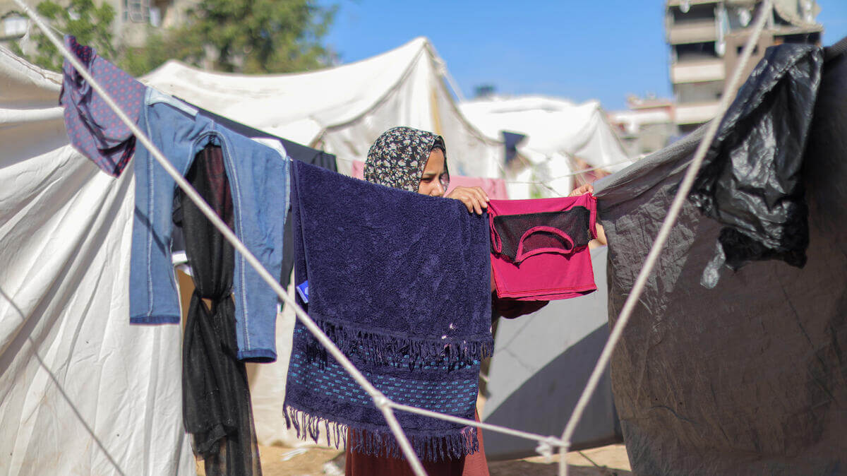 Millions of Displaced Women and Girls Prepare for Another Bitter Winter ...
